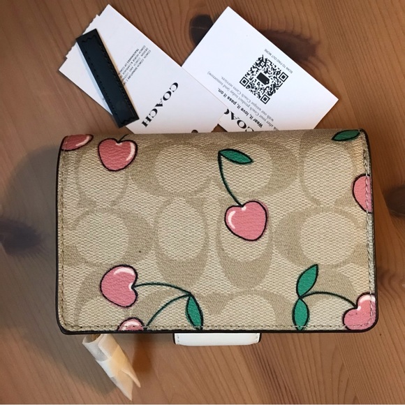 Coach | Bags | Coach Medium Corner Zip Wallet In Signature Canvas With ...